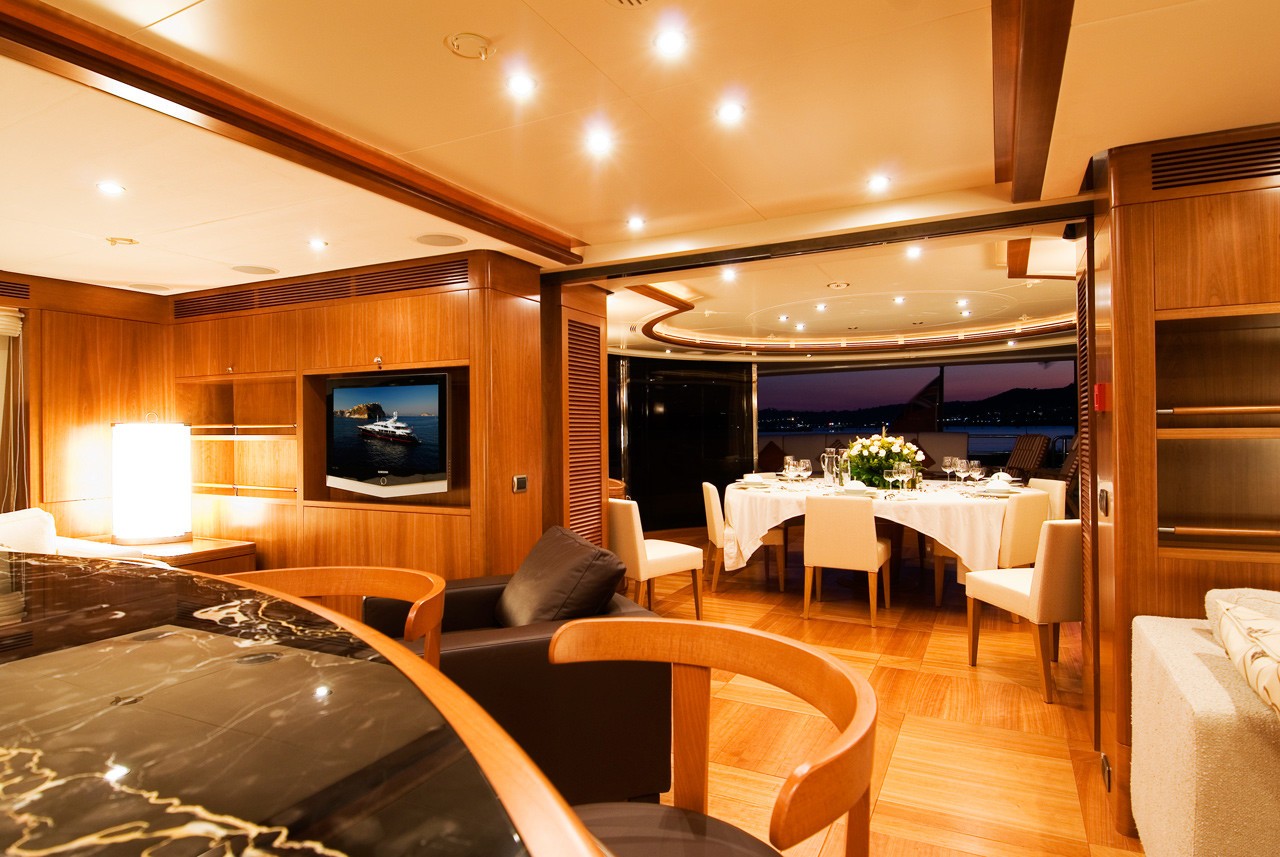Yacht BLUE VISION, Benetti Yachts | CHARTERWORLD Luxury Superyacht Charters